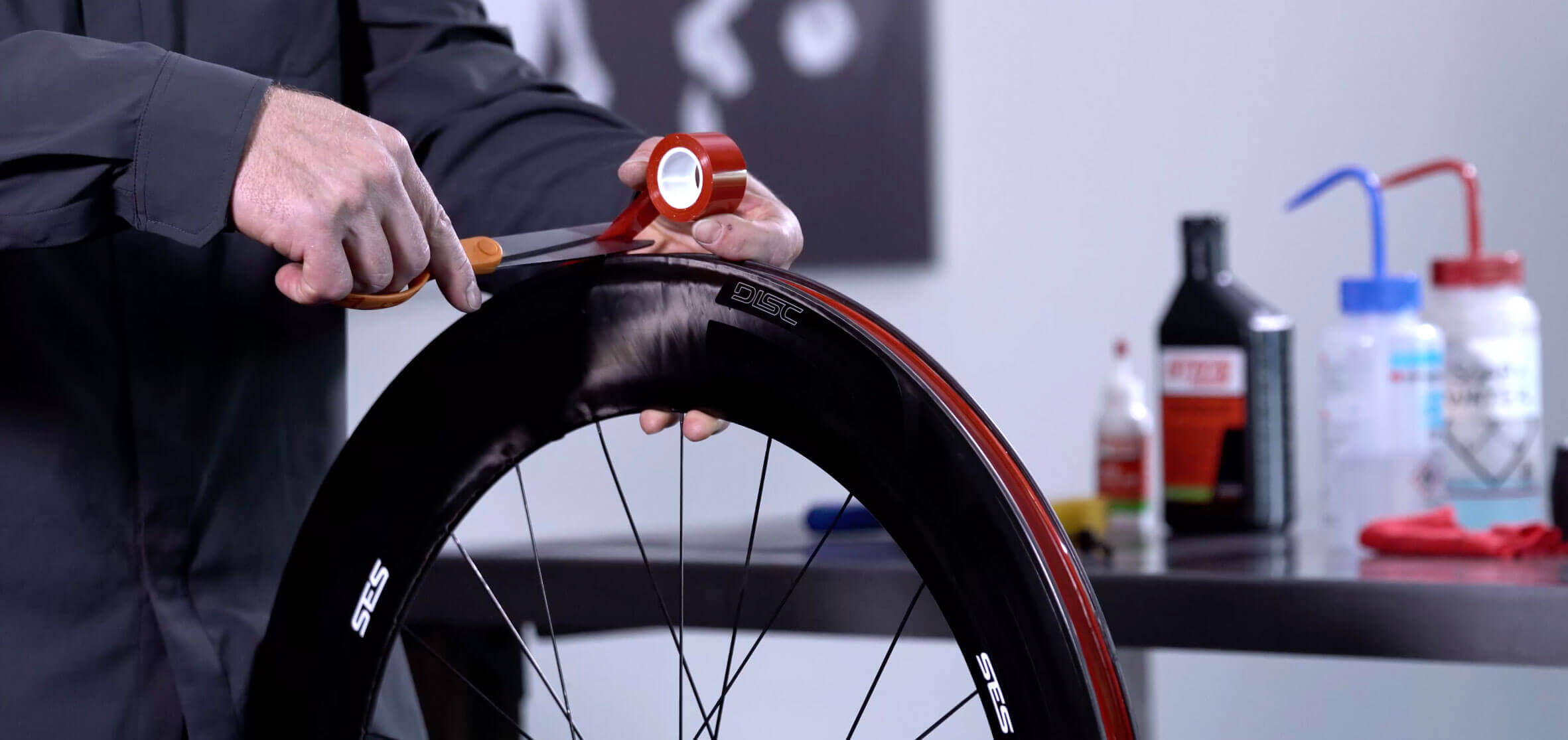 How to Setup a Tubeless Road Tire – ENVE Composites USA